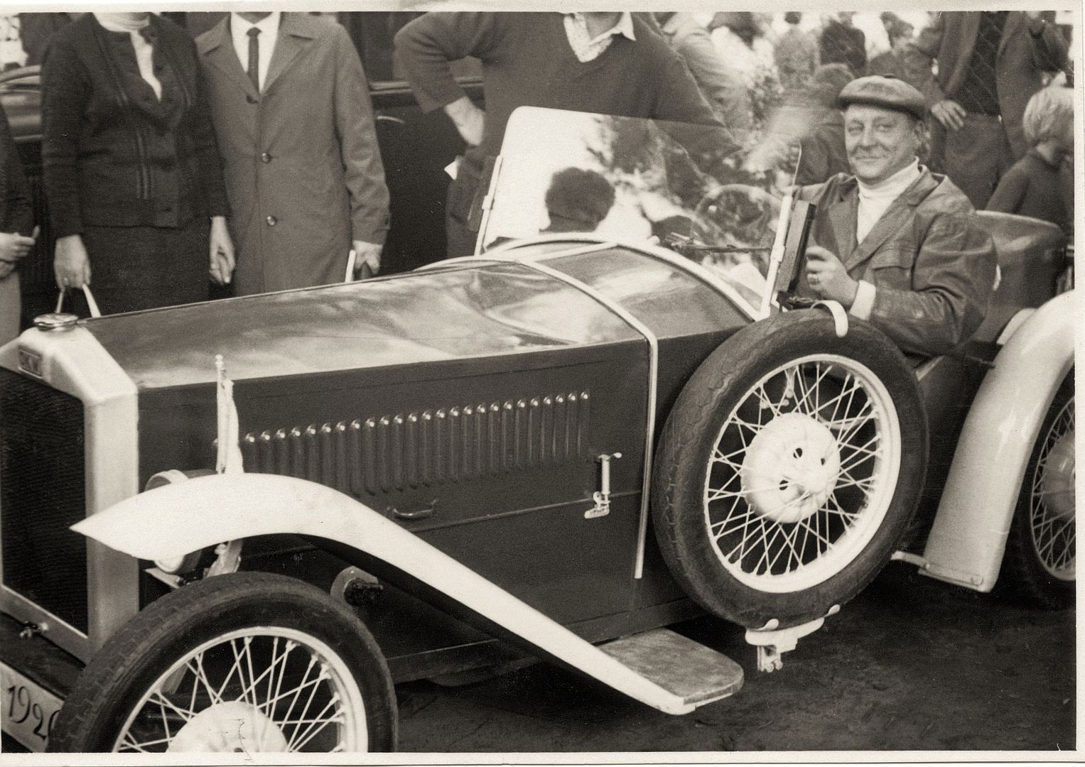dkw_typ_ps_600_sport_berlin_pankow_galerie | Vorkriegsautos auf alten Fotos