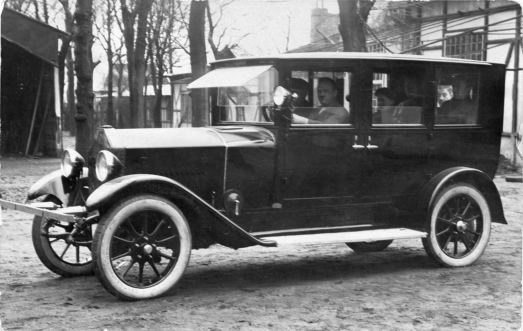 Hansa_Typ_P_Limousine_Stoßstange_Galerie | Vorkriegsautos auf alten Fotos