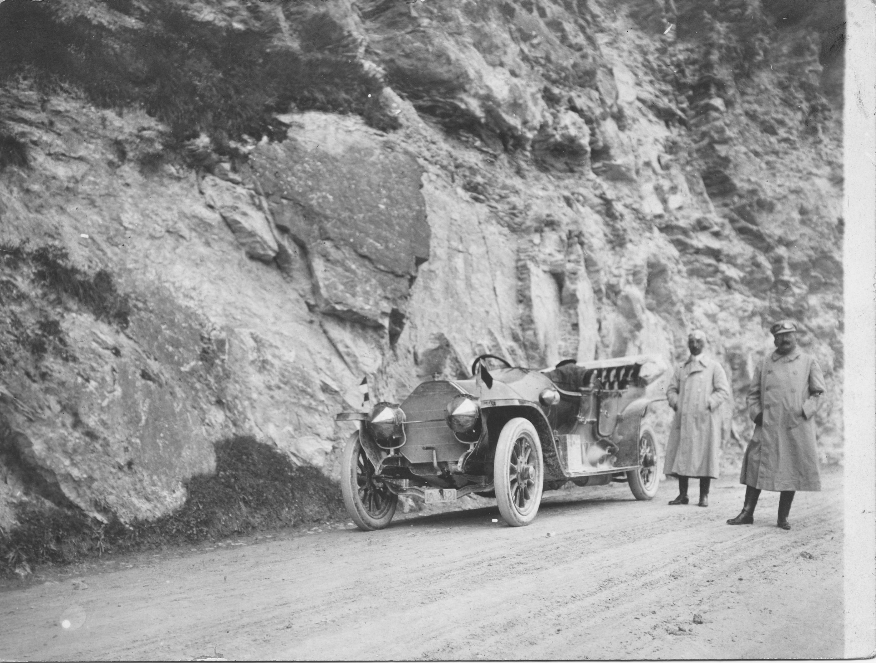 unbek_phaeton_evtl_mercedes | Vorkriegsautos auf alten Fotos