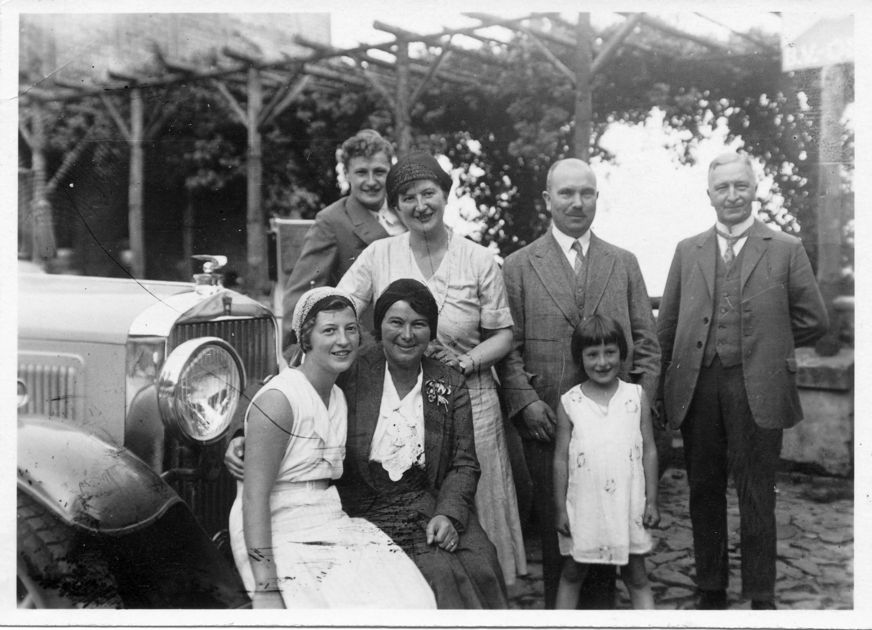 Horch_350_Sport-Cabrio_1 | Vorkriegsautos auf alten Fotos