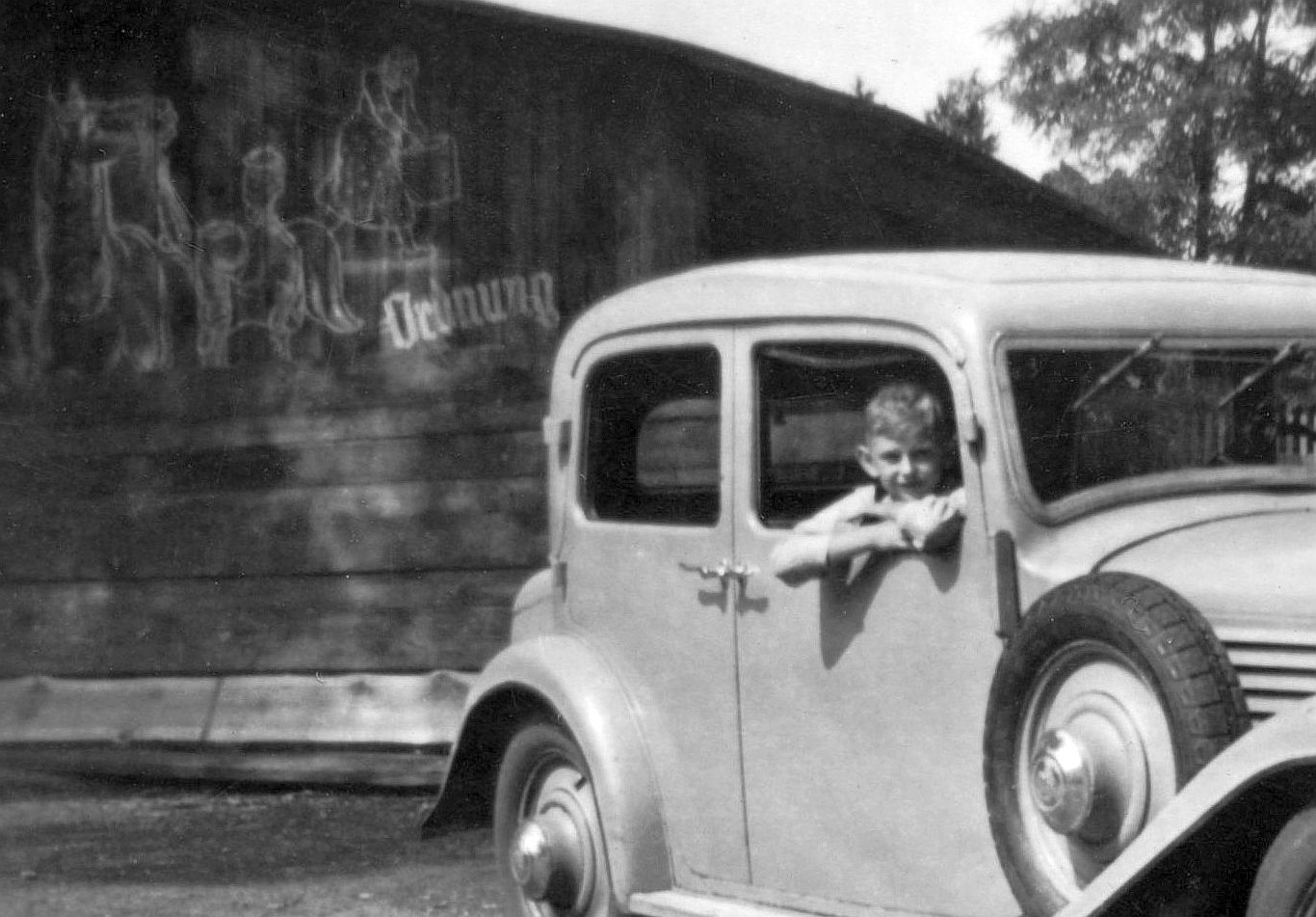 Ordnung muss sein: Porträt des Stoewer R-140 | Vorkriegsautos auf alten ...