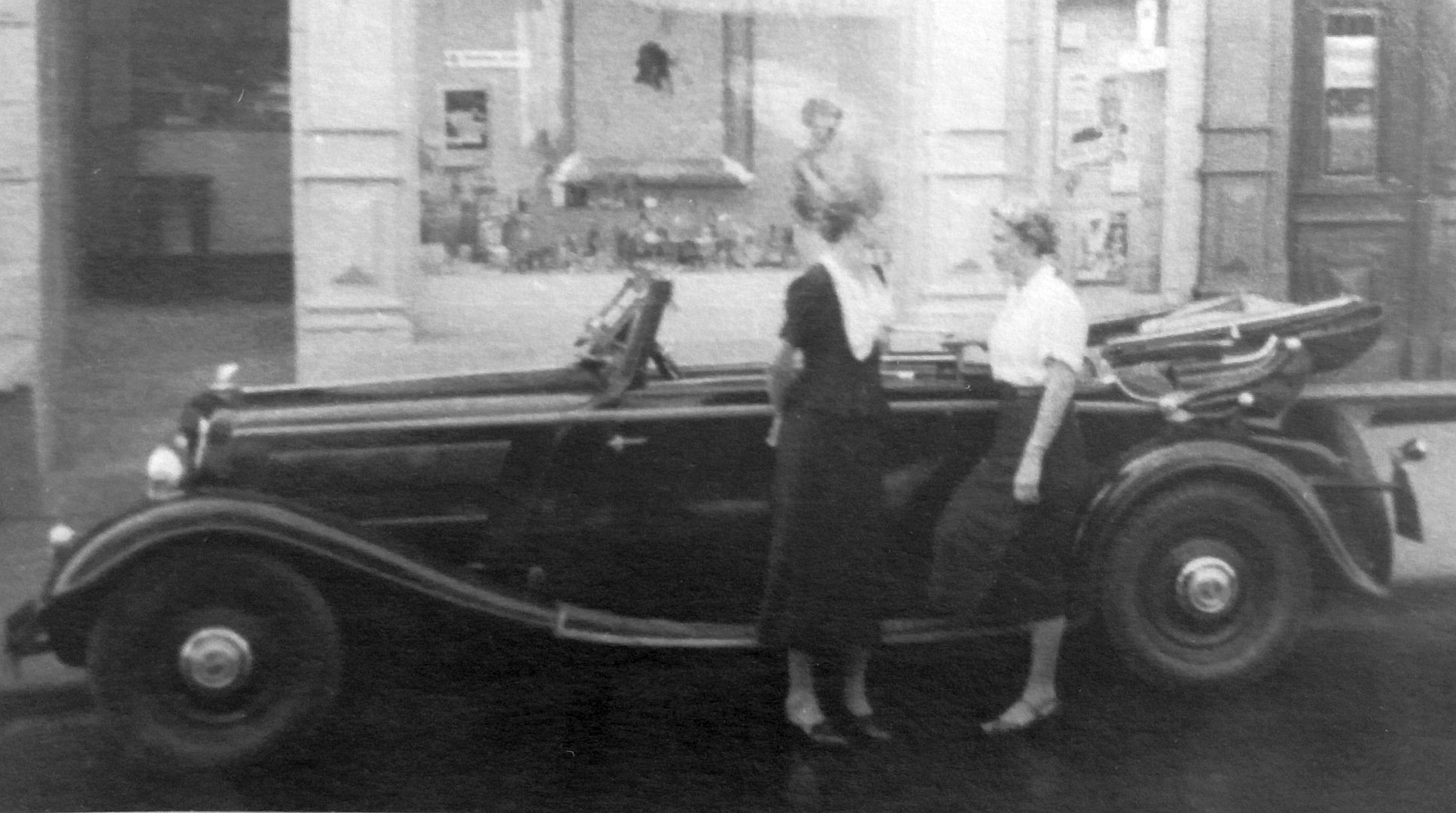 wanderer_w22__cabrio_1933_bengsch_galerie | Vorkriegsautos auf alten Fotos