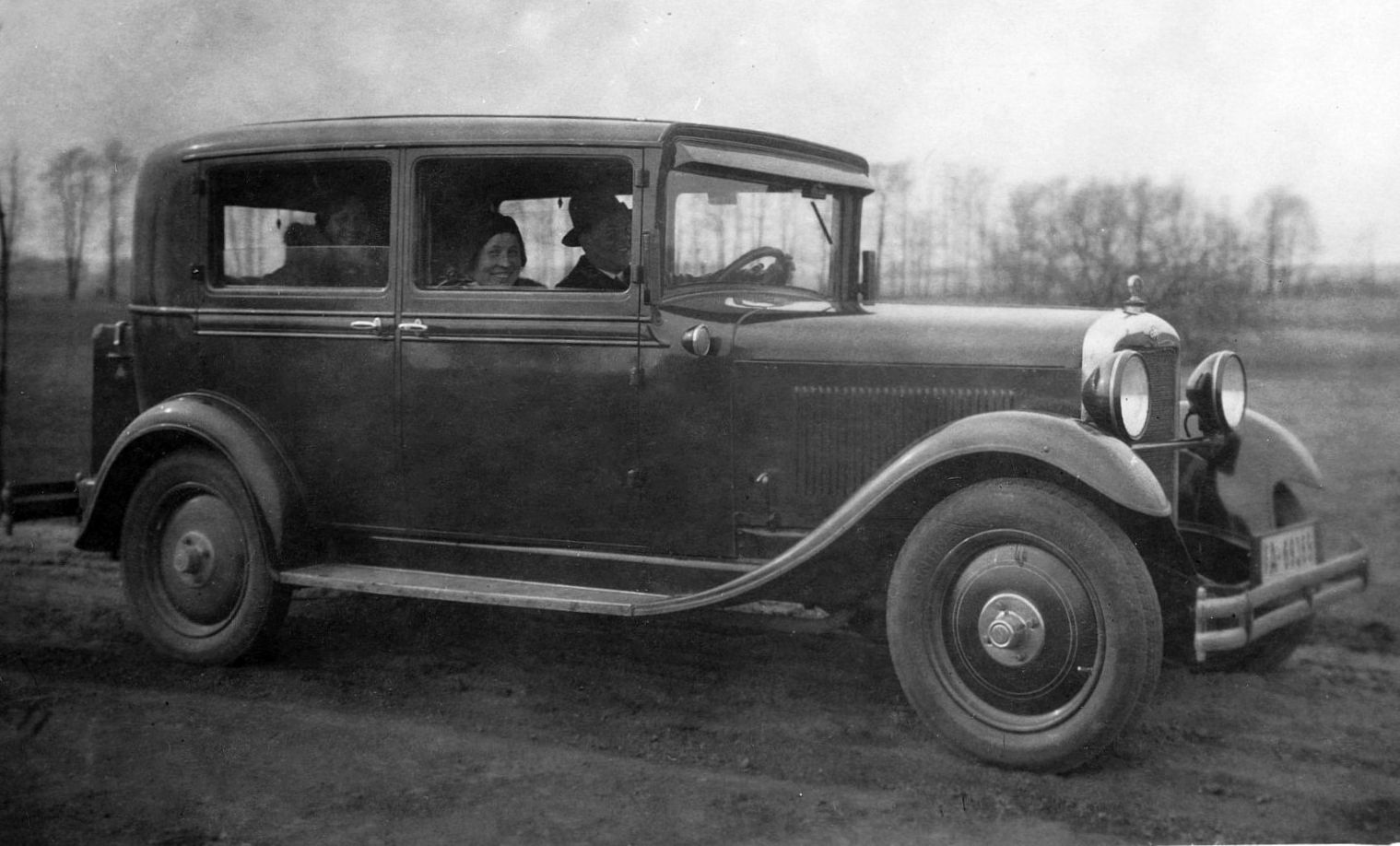 Wie geht Luxus auf Hessisch? Opel 8/40 PS Limousine | Vorkriegsautos ...